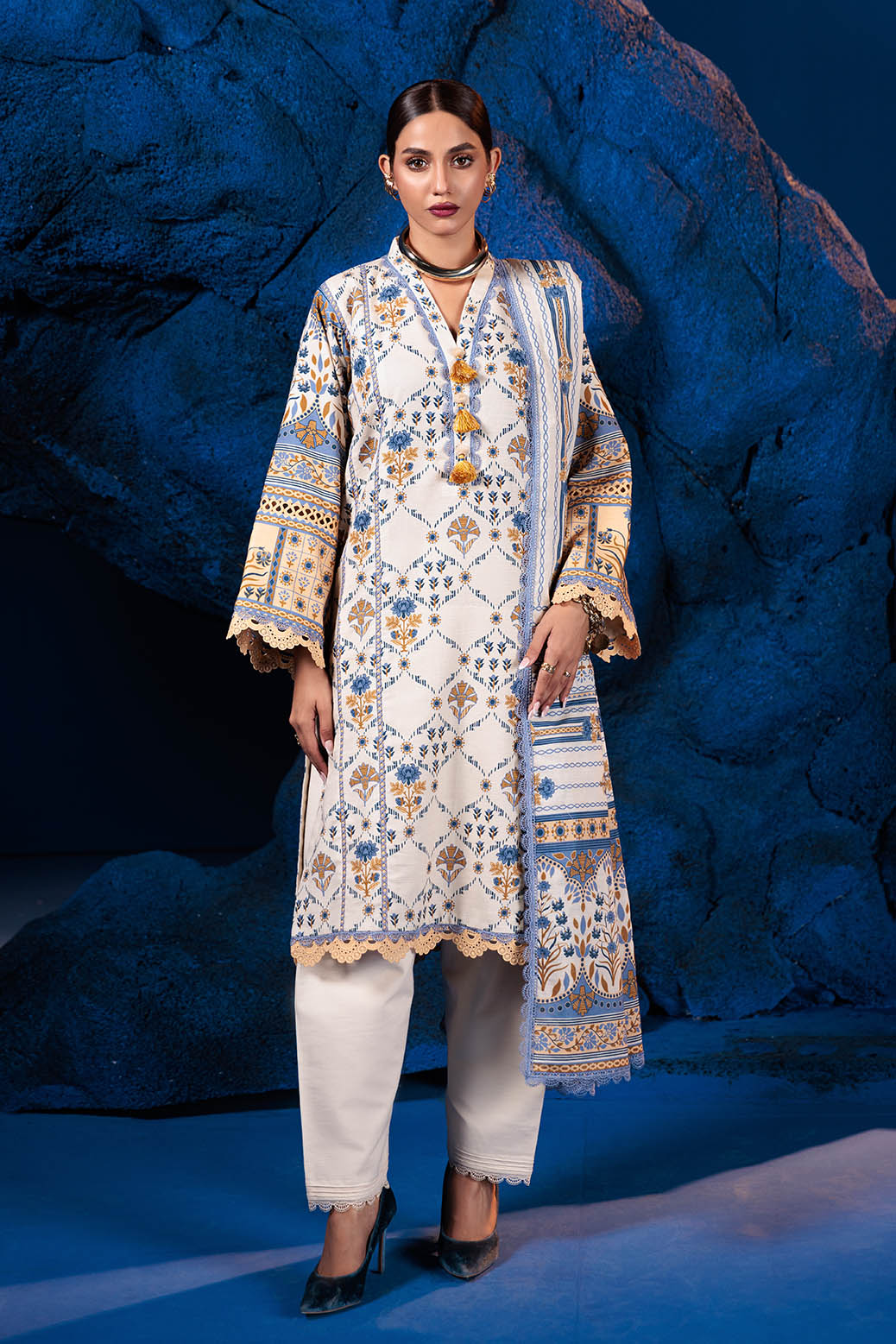 ARISE FLOWER - 3 PC (1W24P3P096) – Bonanza Satrangi